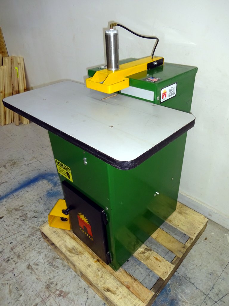 Used Castle TSM-21 Pocket Screw Machine - Including Tools and Manuals